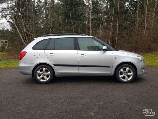 Grey Skoda Fabia 2010 in Vilnius, with an engine capacity of 1.20 L and mileage of 257 thousand km for 1499 €, photo 2 on AUTOMOTO.COM.LV