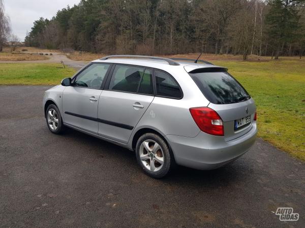 Grey Skoda Fabia 2010 in Vilnius, with an engine capacity of 1.20 L and mileage of 257 thousand km for 1499 €, photo 6 on AUTOMOTO.COM.LV
