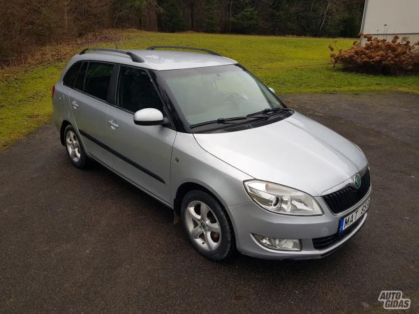 Grey Skoda Fabia 2010 in Vilnius, with an engine capacity of 1.20 L and mileage of 257 thousand km for 1499 €, photo 8 on AUTOMOTO.COM.LV