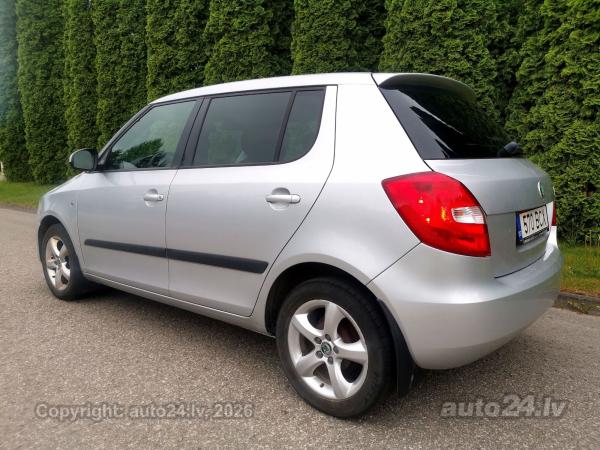 Pelēks Skoda Fabia 2010 Tartu, ar dzinēja tilpumu 1.40 L un nobraukumu 340 tūkst. km par 990 €, foto 3 vietnē AUTOMOTO.COM.LV