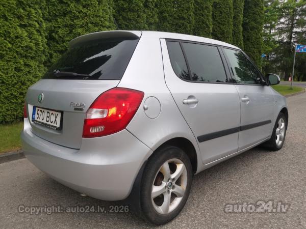 Pelēks Skoda Fabia 2010 Tartu, ar dzinēja tilpumu 1.40 L un nobraukumu 340 tūkst. km par 990 €, foto 4 vietnē AUTOMOTO.COM.LV