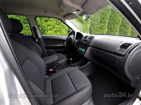 Pelēks Skoda Fabia 2010 Tartu, ar dzinēja tilpumu 1.40 L un nobraukumu 340 tūkst. km par 990 €, foto 5 vietnē AUTOMOTO.COM.LV
