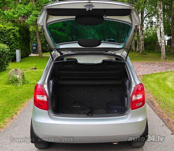 Grey Skoda Fabia 2010 in Tartu, with an engine capacity of 1.40 L and mileage of 343 thousand km for 1890 €, photo 10 on AUTOMOTO.COM.LV