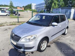 Grey Skoda Fabia 2010 in Riga, with an engine capacity of 1.60 L and mileage of 222 thousand km for 1150 €, photo 3 on AUTOMOTO.COM.LV