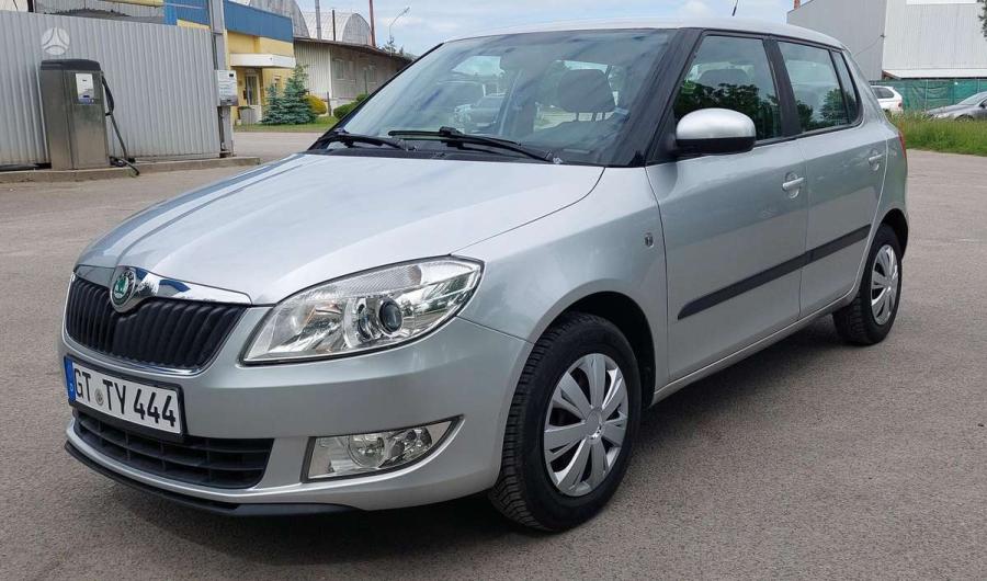 Pelēks Skoda Fabia 2010 Marijampole, ar dzinēja tilpumu 1.20 L un nobraukumu 225 tūkst. km par 2000 €, foto 1 vietnē AUTOMOTO.COM.LV