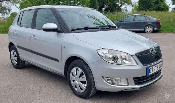Pelēks Skoda Fabia 2010 Marijampole, ar dzinēja tilpumu 1.20 L un nobraukumu 225 tūkst. km par 2000 €, foto 3 vietnē AUTOMOTO.COM.LV