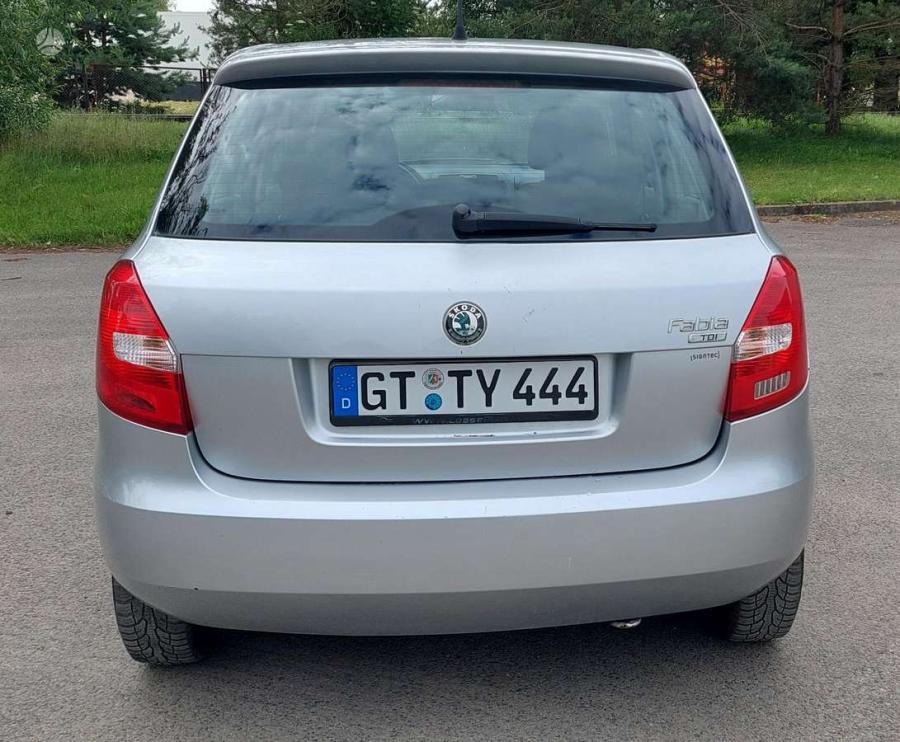Pelēks Skoda Fabia 2010 Marijampole, ar dzinēja tilpumu 1.20 L un nobraukumu 225 tūkst. km par 2000 €, foto 6 vietnē AUTOMOTO.COM.LV