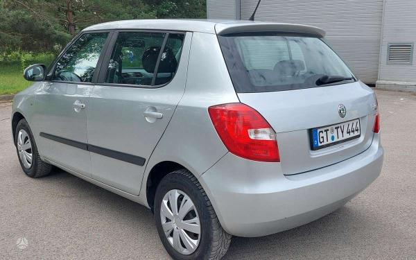 Pelēks Skoda Fabia 2010 Marijampole, ar dzinēja tilpumu 1.20 L un nobraukumu 225 tūkst. km par 2000 €, foto 6 vietnē AUTOMOTO.COM.LV