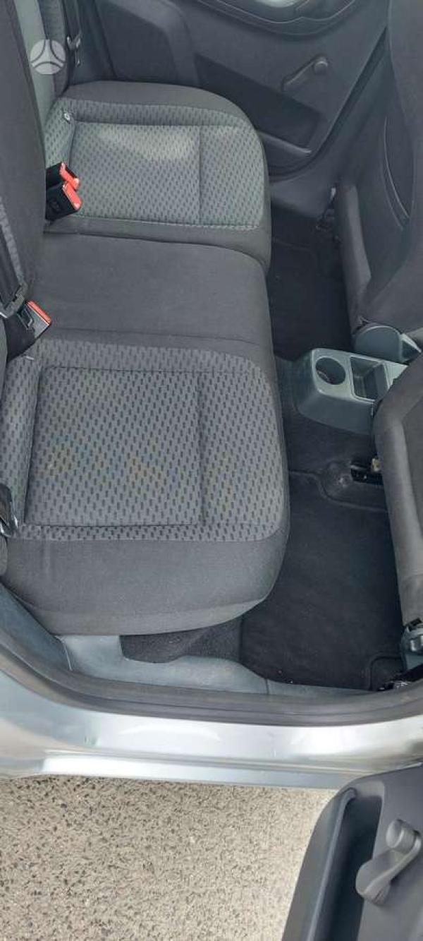 Pelēks Skoda Fabia 2010 Marijampole, ar dzinēja tilpumu 1.20 L un nobraukumu 225 tūkst. km par 2000 €, foto 8 vietnē AUTOMOTO.COM.LV