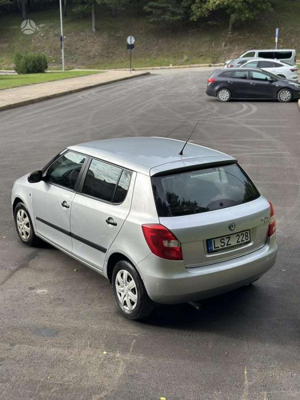 Серый Шкода Фабия 2010 в Вильнюс, объемом двигателя 1.20 л и пробегом 210 тыс. км за 1100 €, фото 5 на AUTOMOTO.COM.LV