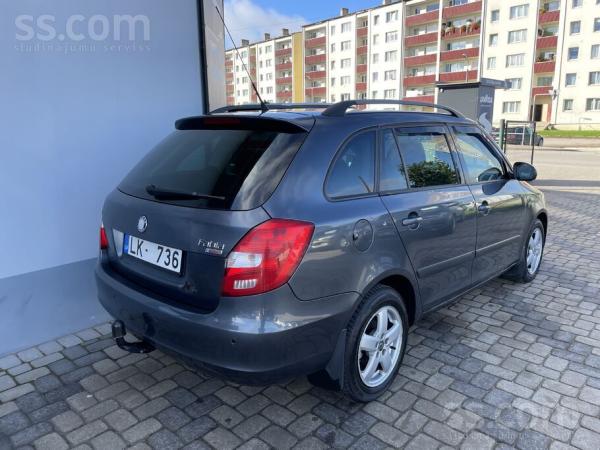 Серый Шкода Фабия 2010 в Талси, объемом двигателя 1.90 л и пробегом 372 тыс. км за 1780 €, фото 4 на AUTOMOTO.COM.LV