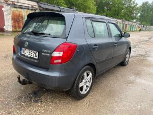 Grey Skoda Fabia 2011 in Riga, with an engine capacity of 1.20 L and mileage of 290 thousand km for 2200 €, photo 4 on AUTOMOTO.COM.LV