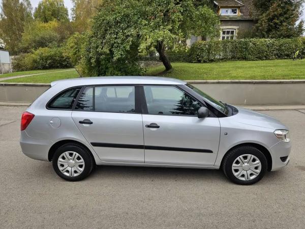 Grey Skoda Fabia 2011 in Jekabpils, with an engine capacity of 2.00 L and mileage of 189 thousand km for 3450 €, photo 4 on AUTOMOTO.COM.LV