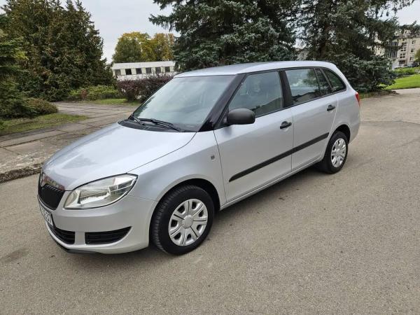 Grey Skoda Fabia 2011 in Jekabpils, with an engine capacity of 2.00 L and mileage of 189 thousand km for 3450 €, photo 9 on AUTOMOTO.COM.LV
