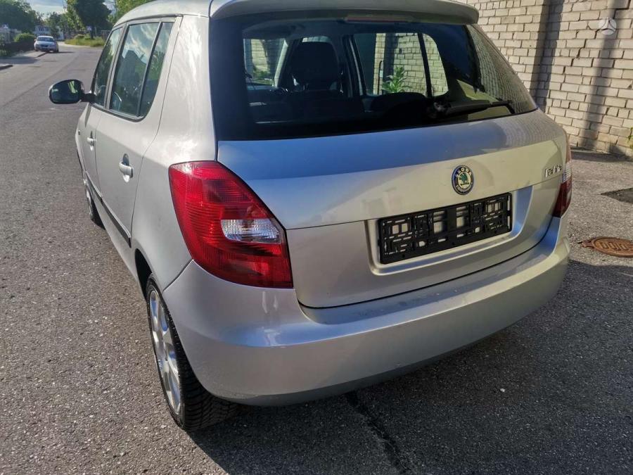 Pelēks Skoda Fabia 2011 Varėna, ar dzinēja tilpumu 1.20 L un nobraukumu 197 tūkst. km par 3750 €, foto 7 vietnē AUTOMOTO.COM.LV