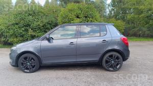Pelēks Skoda Fabia 2011 Rīga, ar dzinēja tilpumu 1.60 L un nobraukumu 237 tūkst. km par 4900 €, foto 9 vietnē AUTOMOTO.COM.LV