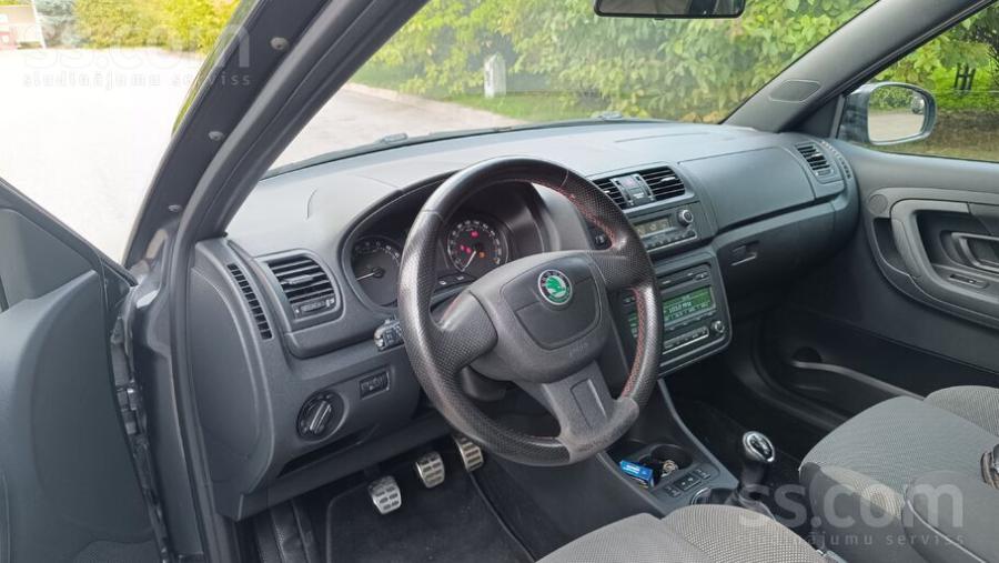 Pelēks Skoda Fabia 2011 Rīga, ar dzinēja tilpumu 1.60 L un nobraukumu 237 tūkst. km par 4900 €, foto 10 vietnē AUTOMOTO.COM.LV