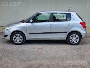 Grey Skoda Fabia 2011 in Ogre, with an engine capacity of 1.60 L and mileage of 250 thousand km for 3750 €, photo 6 on AUTOMOTO.COM.LV