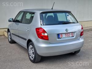 Grey Skoda Fabia 2011 in Ogre, with an engine capacity of 1.60 L and mileage of 250 thousand km for 3750 €, photo 7 on AUTOMOTO.COM.LV