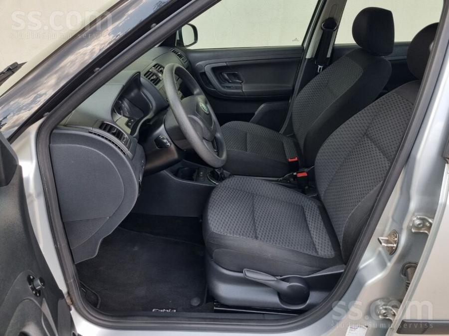 Grey Skoda Fabia 2011 in Ogre, with an engine capacity of 1.60 L and mileage of 250 thousand km for 3750 €, photo 11 on AUTOMOTO.COM.LV