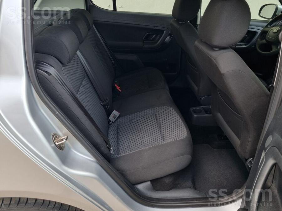 Grey Skoda Fabia 2011 in Ogre, with an engine capacity of 1.60 L and mileage of 250 thousand km for 3750 €, photo 12 on AUTOMOTO.COM.LV