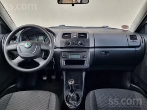 Grey Skoda Fabia 2011 in Ogre, with an engine capacity of 1.60 L and mileage of 250 thousand km for 3750 €, photo 14 on AUTOMOTO.COM.LV