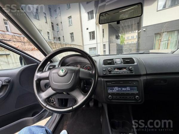 Серый Шкода Фабия 2012 в Рига, объемом двигателя 1.60 л и пробегом 288 тыс. км за 2300 €, фото 7 на AUTOMOTO.COM.LV