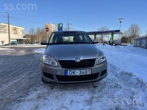 Grey Skoda Fabia 2012 in Riga, with an engine capacity of 1.20 L and mileage of 229 thousand km for 1820 €, photo 5 on AUTOMOTO.COM.LV