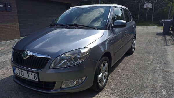 Pelēks Skoda Fabia 2012 Viļņa, ar dzinēja tilpumu 1.20 L un nobraukumu 328 tūkst. km par 2800 €, foto 2 vietnē AUTOMOTO.COM.LV