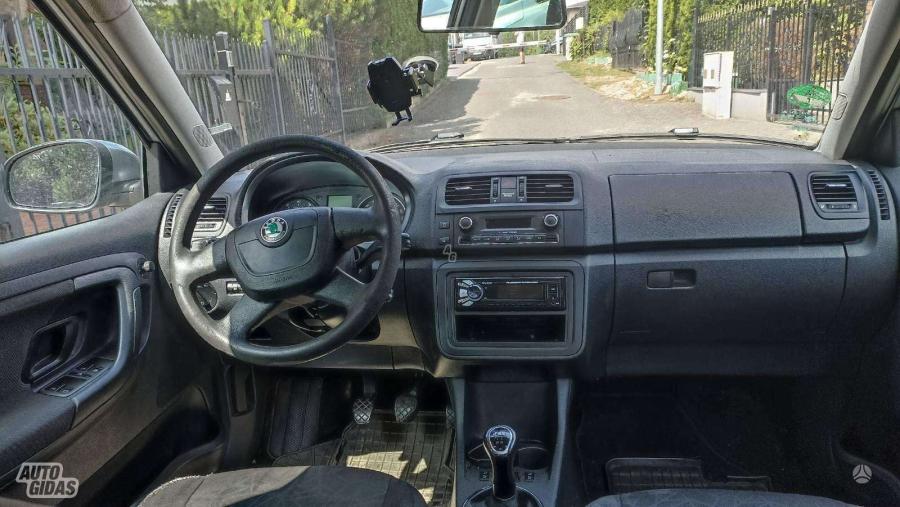 Pelēks Skoda Fabia 2012 Viļņa, ar dzinēja tilpumu 1.20 L un nobraukumu 328 tūkst. km par 1700 €, foto 8 vietnē AUTOMOTO.COM.LV