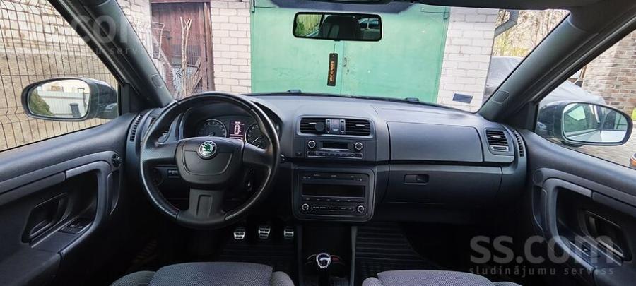 Pelēks Skoda Fabia 2013 Daugavpils, ar dzinēja tilpumu 1.60 L un nobraukumu 278 tūkst. km par 3500 €, foto 7 vietnē AUTOMOTO.COM.LV