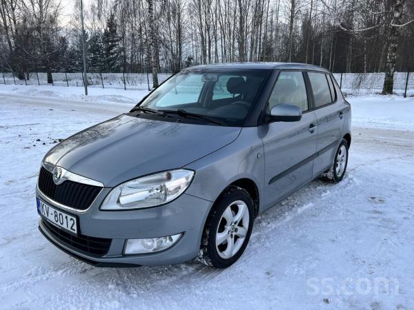 Pelēks Skoda Fabia 2013 Rīga, ar dzinēja tilpumu 1.20 L un nobraukumu 260 tūkst. km par 2350 €, foto 1 vietnē AUTOMOTO.COM.LV