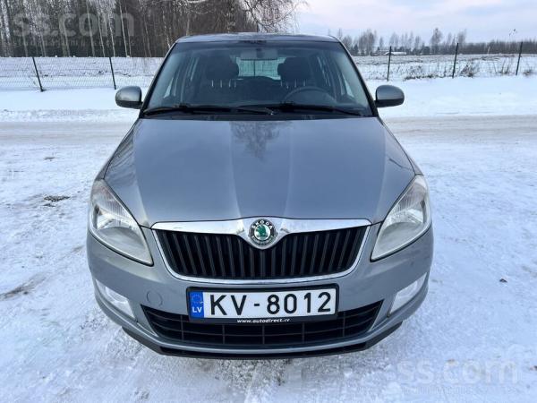 Pelēks Skoda Fabia 2013 Rīga, ar dzinēja tilpumu 1.20 L un nobraukumu 260 tūkst. km par 2350 €, foto 2 vietnē AUTOMOTO.COM.LV