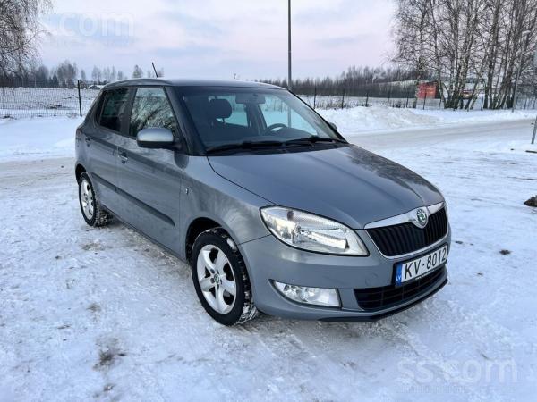 Pelēks Skoda Fabia 2013 Rīga, ar dzinēja tilpumu 1.20 L un nobraukumu 260 tūkst. km par 2350 €, foto 3 vietnē AUTOMOTO.COM.LV