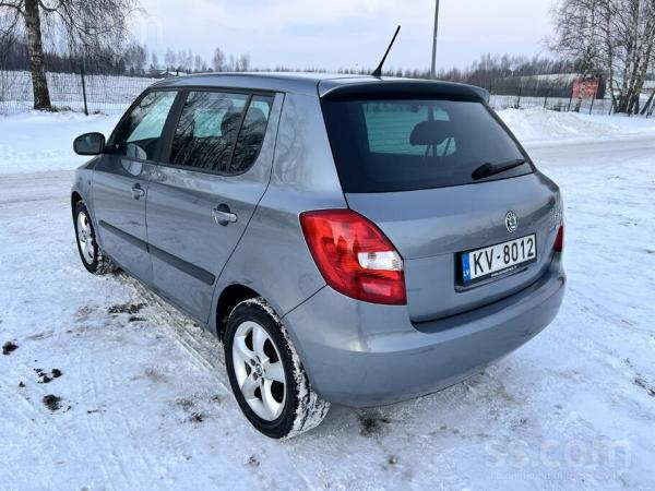 Pelēks Skoda Fabia 2013 Rīga, ar dzinēja tilpumu 1.20 L un nobraukumu 260 tūkst. km par 2350 €, foto 6 vietnē AUTOMOTO.COM.LV