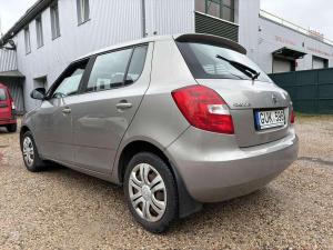 Pelēks Skoda Fabia 2013 Viļņa, ar dzinēja tilpumu 1.60 L un nobraukumu 338 tūkst. km par 950 €, foto 5 vietnē AUTOMOTO.COM.LV