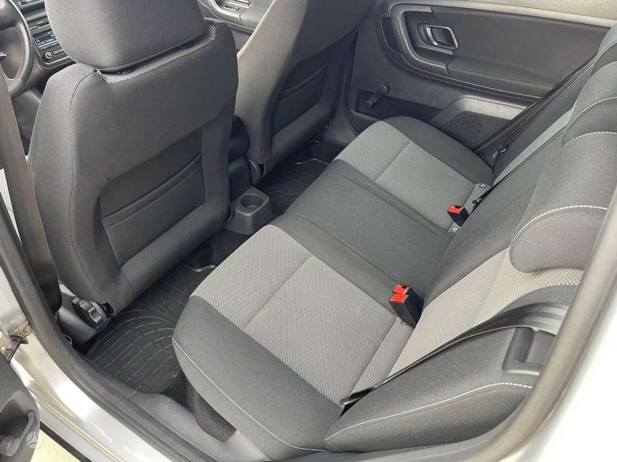 Grey Skoda Fabia 2013 in Klaipeda, with an engine capacity of 1.20 L and mileage of 79 thousand km for 3400 €, photo 19 on AUTOMOTO.COM.LV