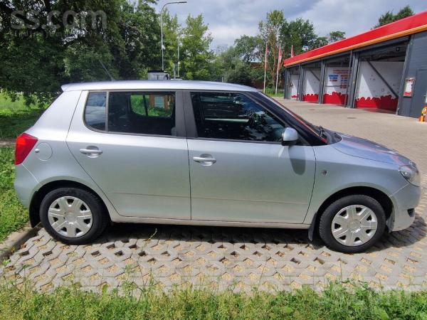 Grey Skoda Fabia 2013 in Riga, with an engine capacity of 1.20 L and mileage of 240 thousand km for 3000 €, photo 4 on AUTOMOTO.COM.LV