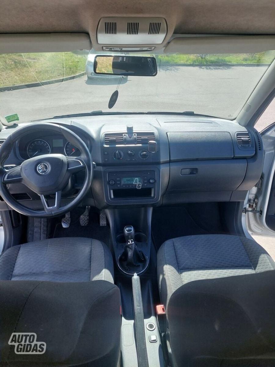 Pelēks Skoda Fabia 2014 Viļņa, ar dzinēja tilpumu 1.60 L un nobraukumu 384 tūkst. km par 1700 €, foto 10 vietnē AUTOMOTO.COM.LV