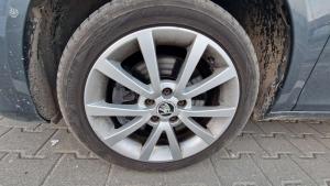 Grey Skoda Fabia 2014 in Vilnius, with an engine capacity of 1.20 L and mileage of 171 thousand km for 3990 €, photo 16 on AUTOMOTO.COM.LV