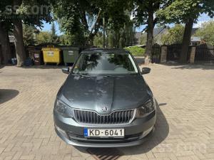 Pelēks Skoda Fabia 2015 Rīga, ar dzinēja tilpumu 1.20 L un nobraukumu 198 tūkst. km par 5150 €, foto  vietnē AUTOMOTO.COM.LV