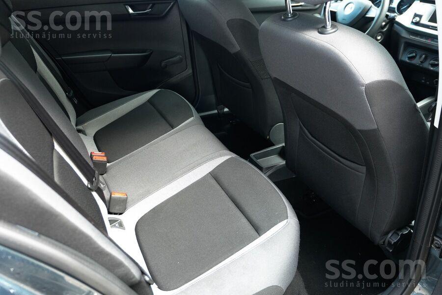 Grey Skoda Fabia 2015 in Riga, with an engine capacity of 1.00 L and mileage of 202 thousand km for 5990 €, photo 7 on AUTOMOTO.COM.LV
