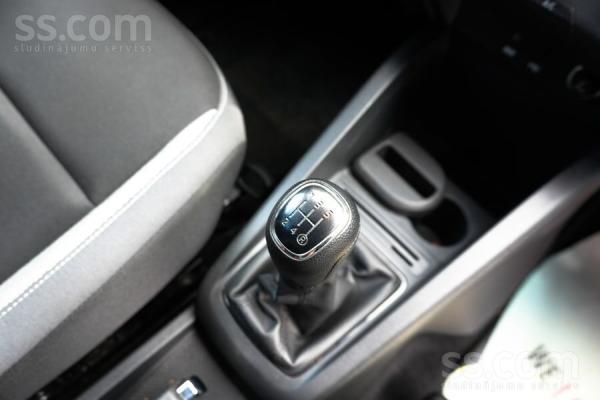 Grey Skoda Fabia 2015 in Riga, with an engine capacity of 1.00 L and mileage of 202 thousand km for 5990 €, photo 8 on AUTOMOTO.COM.LV