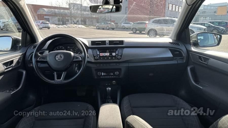 Grey Skoda Fabia 2016 in Tallinn, with an engine capacity of 1.20 L and mileage of 84 thousand km for 9900 €, photo 5 on AUTOMOTO.COM.LV