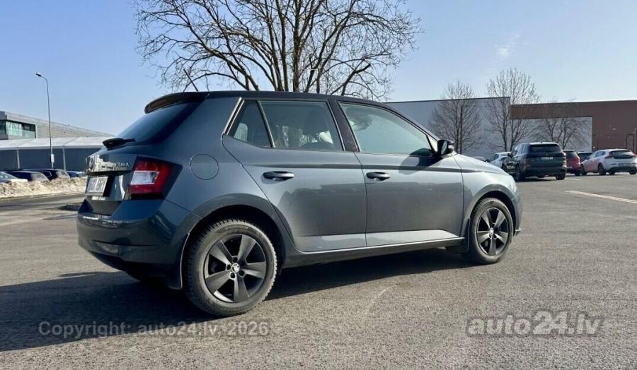 Grey Skoda Fabia 2016 in Tallinn, with an engine capacity of 1.20 L and mileage of 84 thousand km for 9990 €, photo 30 on AUTOMOTO.COM.LV