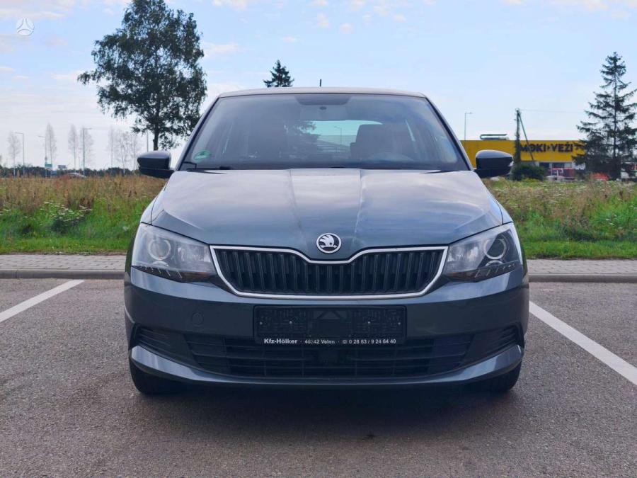 Pelēks Skoda Fabia 2016 Marijampole, ar dzinēja tilpumu 1.42 L un nobraukumu 235 tūkst. km par 3850 €, foto 4 vietnē AUTOMOTO.COM.LV