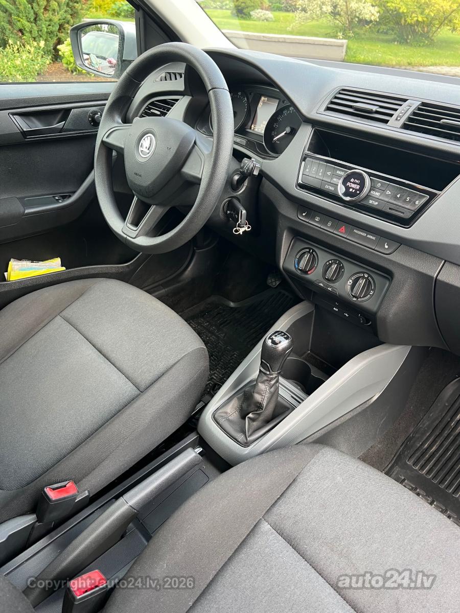 Grey Skoda Fabia 2016 in Tallinn, with an engine capacity of 1.00 L and mileage of 80 thousand km for 6500 €, photo 6 on AUTOMOTO.COM.LV