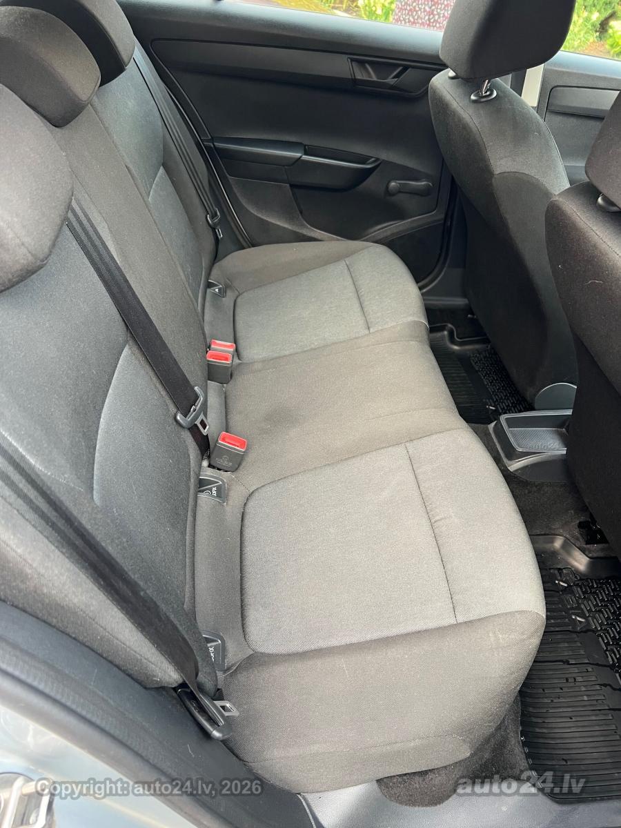 Grey Skoda Fabia 2016 in Tallinn, with an engine capacity of 1.00 L and mileage of 80 thousand km for 6500 €, photo 7 on AUTOMOTO.COM.LV