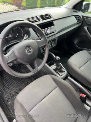 Grey Skoda Fabia 2016 in Tallinn, with an engine capacity of 1.00 L and mileage of 80 thousand km for 6500 €, photo 9 on AUTOMOTO.COM.LV