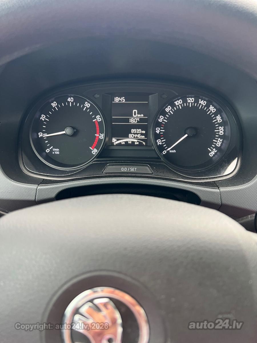 Grey Skoda Fabia 2016 in Tallinn, with an engine capacity of 1.00 L and mileage of 80 thousand km for 6500 €, photo 10 on AUTOMOTO.COM.LV